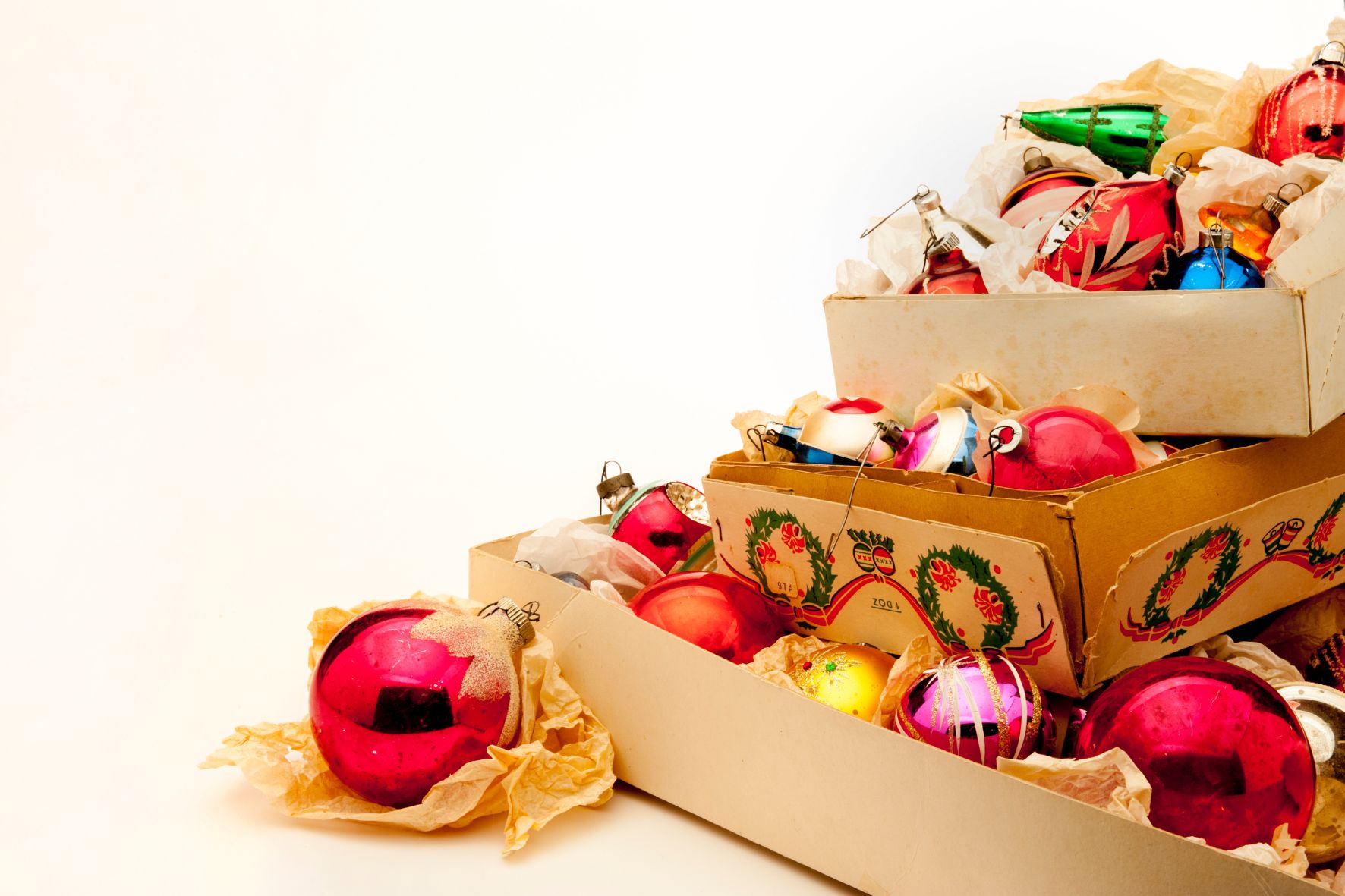 Unpacking Christmas Decorations – A Step By Step Guide - MyStackBox