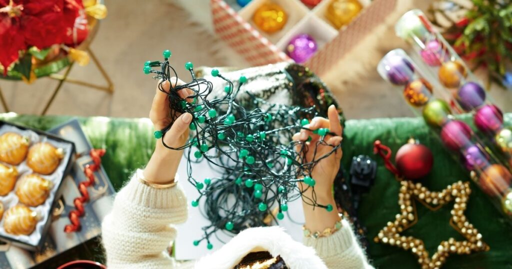 Keep Christmas Lights Neat: Easy Storage Hacks for Florida Homes